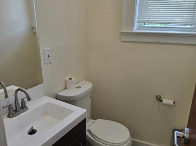 15 Valley St UNIT 2 B