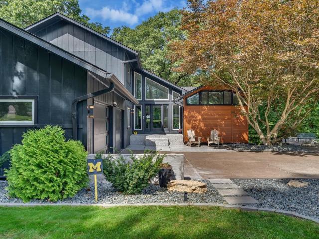 15 Valley View Drive