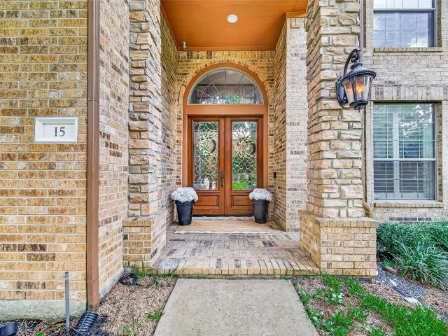 15 Veilwood Circle