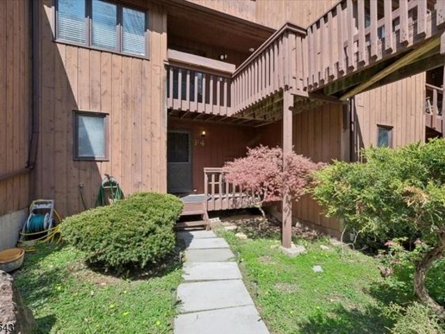 15 Village Way Unit 4, Vernon, NJ 07462