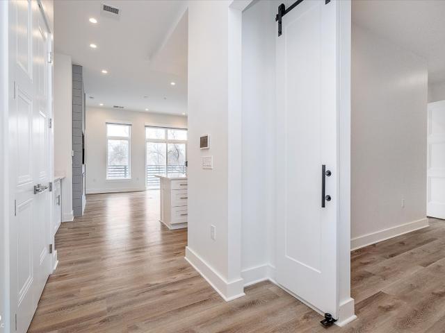 15 W Executive Drive # UNIT 104