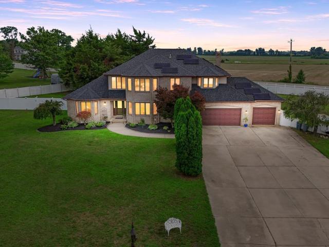 15 W Hickory Lane