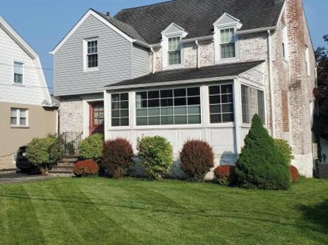 15 W Hillcrest Ave, Havertown, PA 19083