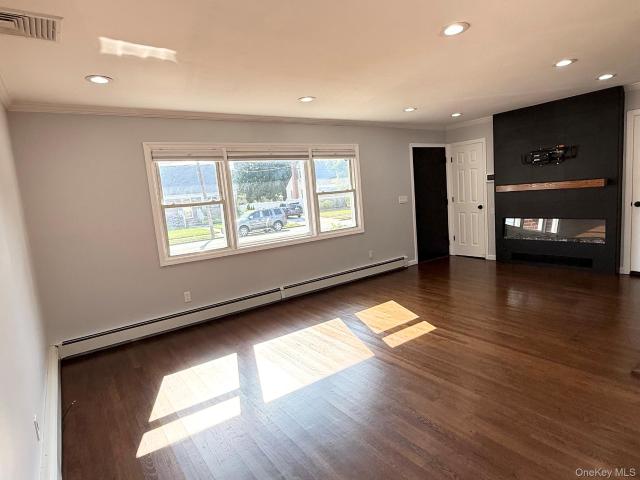 15 W Walnut Street