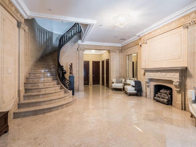 15 W 68TH Street
