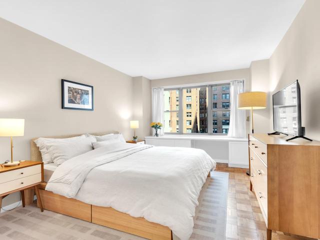 15 W 72nd Street 5 T