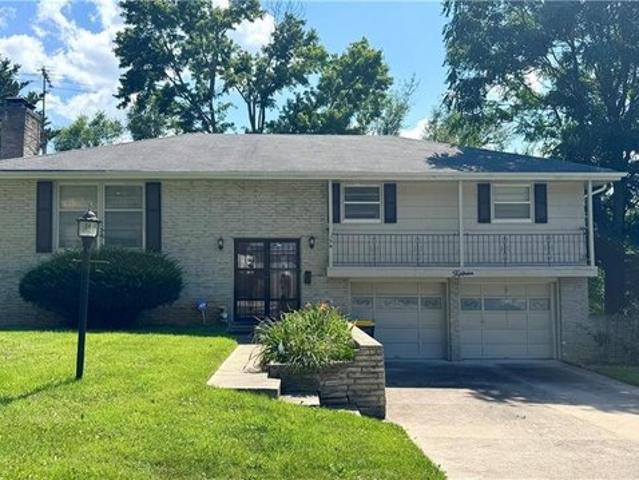 15 W 91st Ter, Kansas City, MO 64114