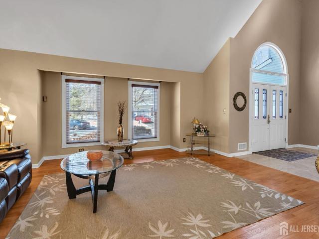 15 Walnut Court