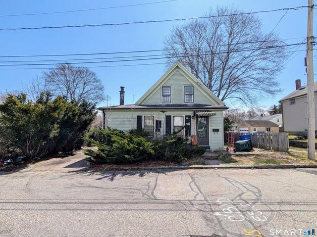 15 Walnut St, Stonington, CT 06378