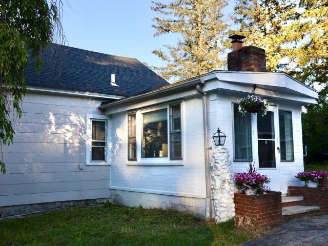 15 Warren Avenue