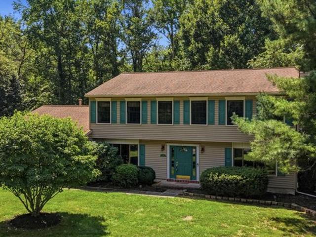 15 Wayne Way, East Windsor, NJ 08520