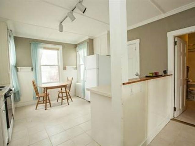 15 Webster St, Unit 2, Newport, RI 02840 | MLS #1395