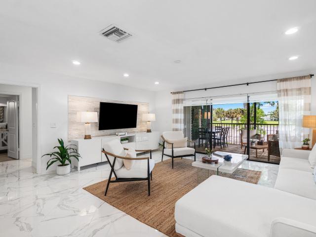 15 Westgate Ln, Unit D, Boynton Beach, FL 33436 | MLS #B26017 | Compass