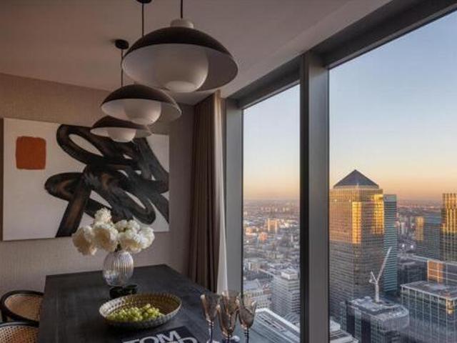 15 Westferry Road, The Apex Collection At Landmark Pinnacle, Isle Of Dogs, 2 Bedroom Flat