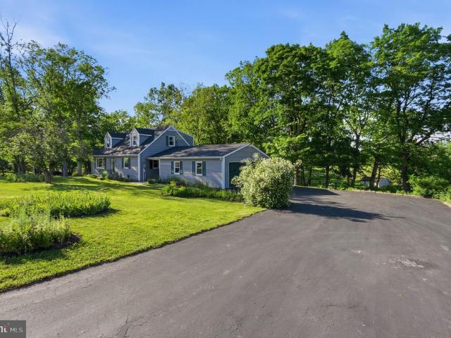 15 Winding Road