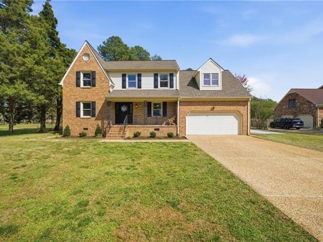 15 Windy Point Dr, Poquoson, VA 23662