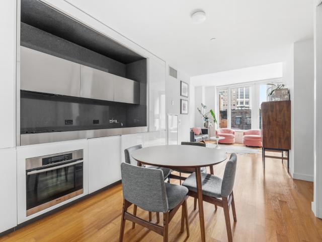 15 WILLIAM Street 10B