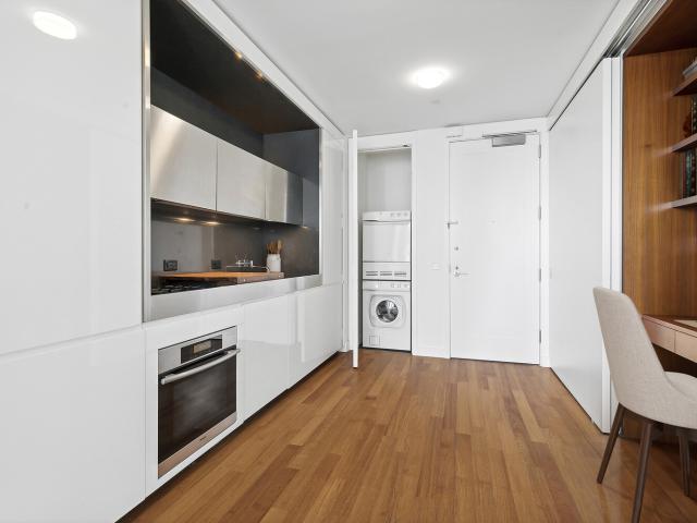 15 WILLIAM Street 17G