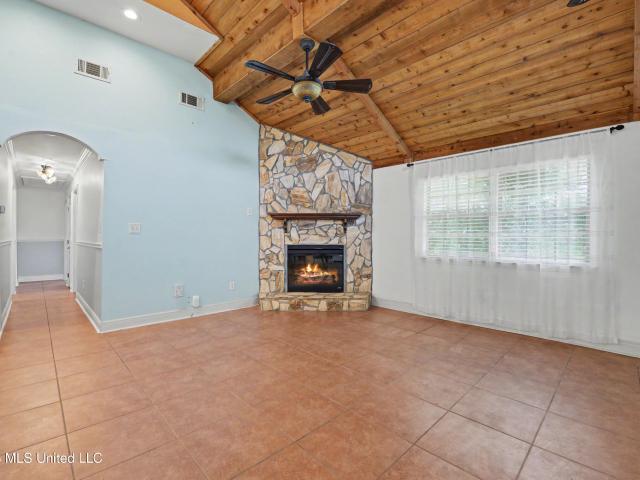 15 Wisteria Court