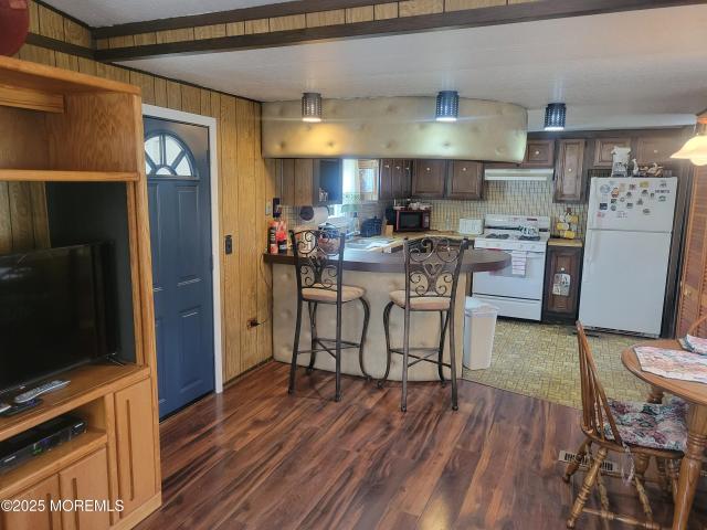 15 Wistoria Drive