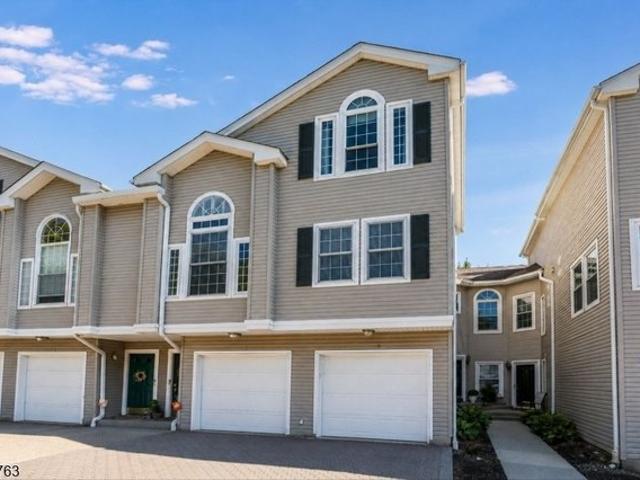 15 Witherspoon Ct, Morris Twp, NJ 07960