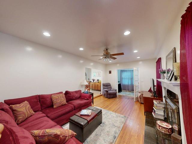 15 Woodbine Road