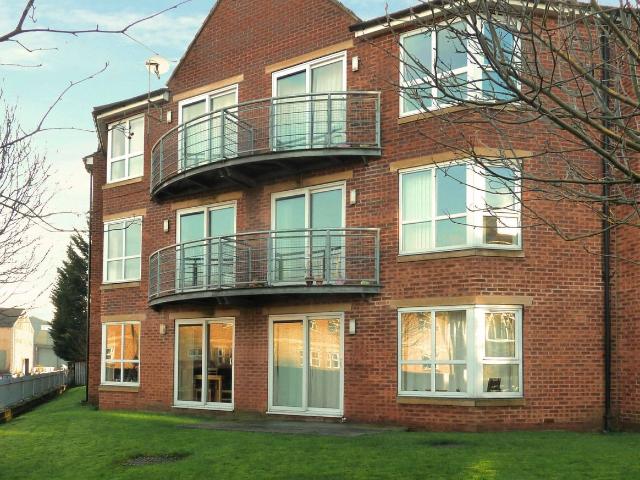 15 Woodeson Lea Rodley, Leeds LS13, 2 bed flat to rent, £995 pcm | PrimeLocation