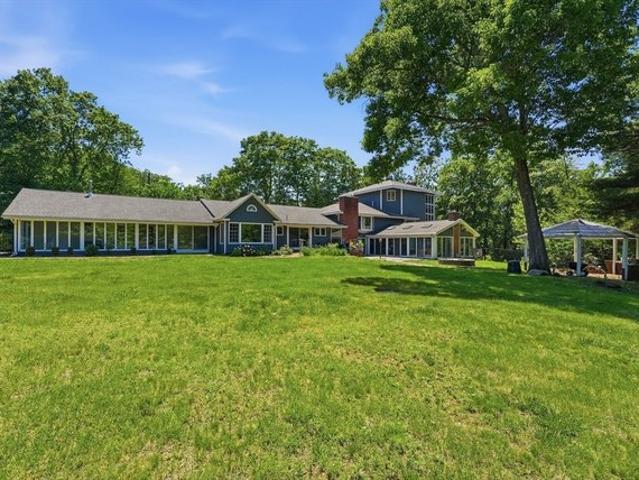 15 Woodhill Rd, Monson, MA 01057