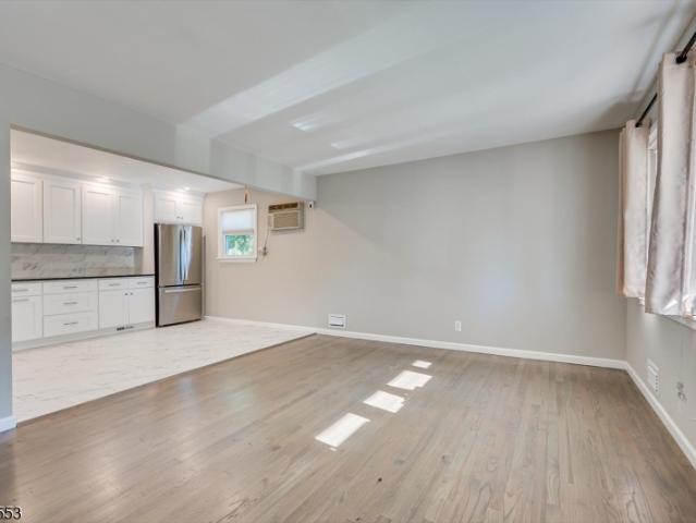 15 Woodmere St