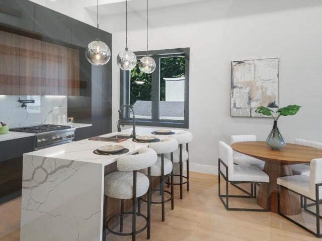 15 Zabriskie St # 2