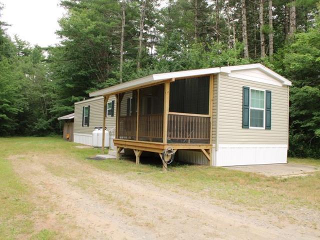 15 Aj Dr, Norridgewock, ME 04957