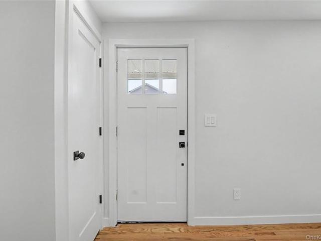 15 Anthony St, Middletown, NY 10940