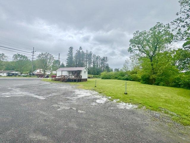 15 Apache Rd, Craigsville, WV 26205
