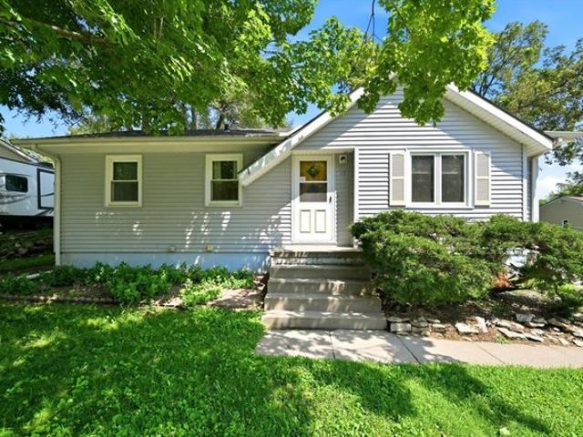 15 Arnold Ave, Council Bluffs, IA 51503