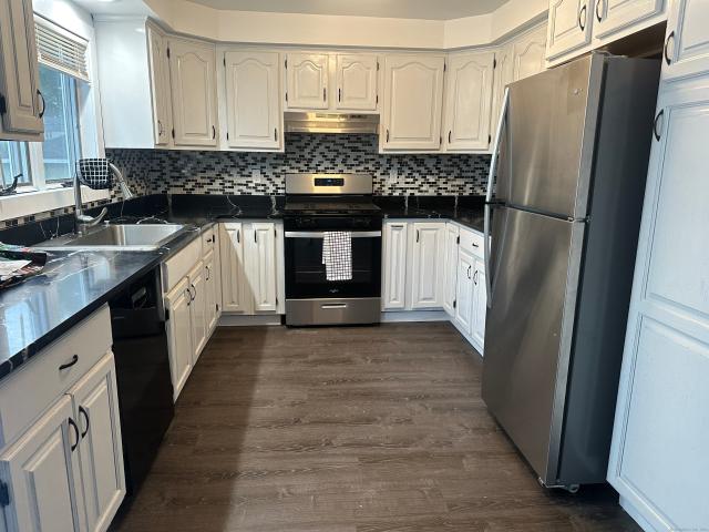 15 Arden St, New Haven, CT 06512 | Compass