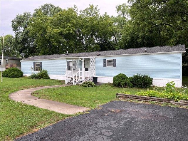 15 Arrowhead Dr, Waterloo, NY 13165