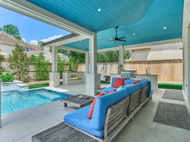 15 Atrium Woods Court