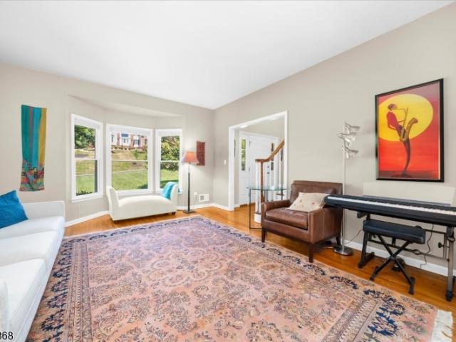 15 Austin Hill Rd