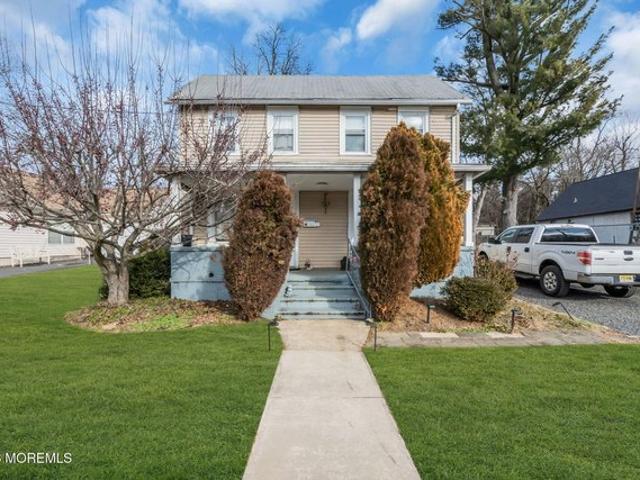 15 Avenue A, Freehold, NJ 07728