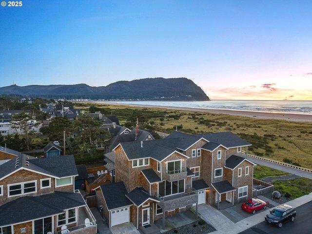 15 Avenue I Unit 1, Seaside, OR 97138