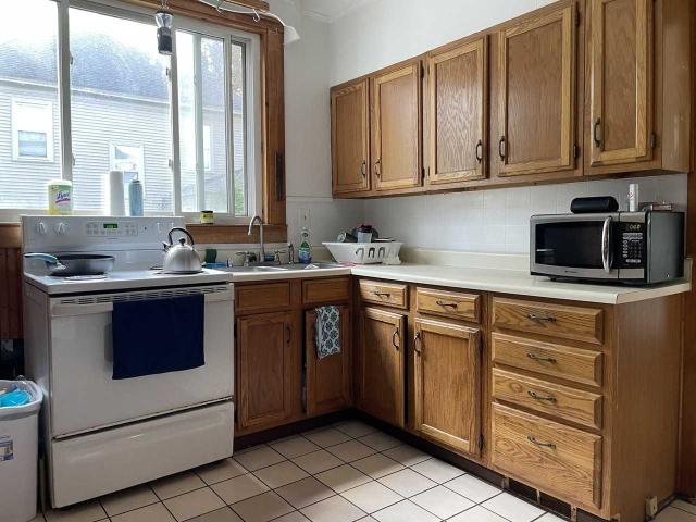 15 Bartlett Street Waterville ME 3 Bedroom Apartment for Rent at 15 Bartlett St, Waterville, ME 04901