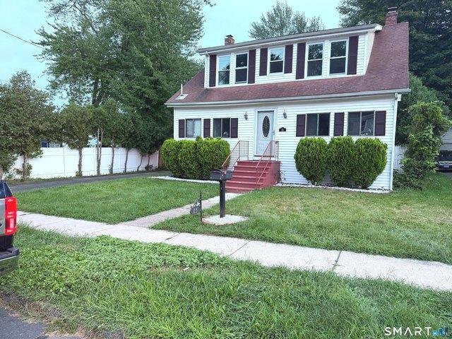 15 Barber St, Windsor, CT 06095