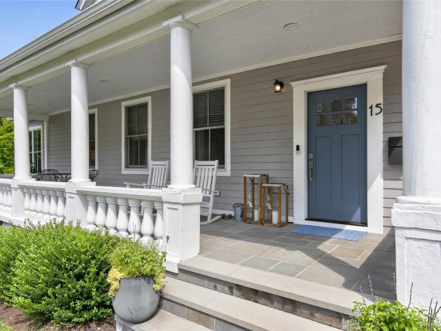 15 Bayview Avenue