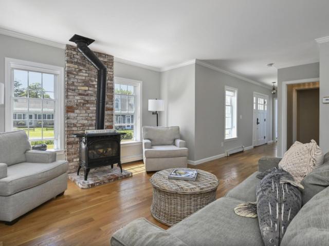 15 Bay View Road