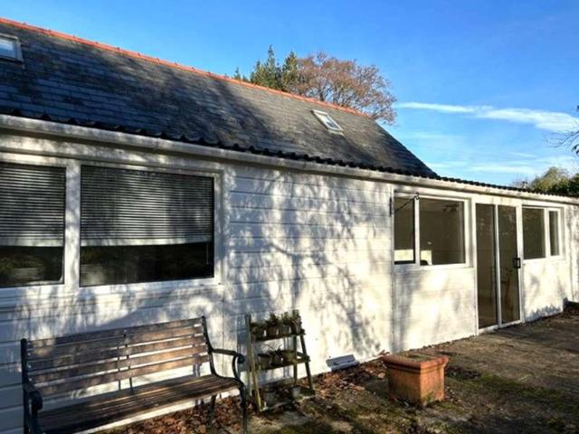 15 bed house for sale