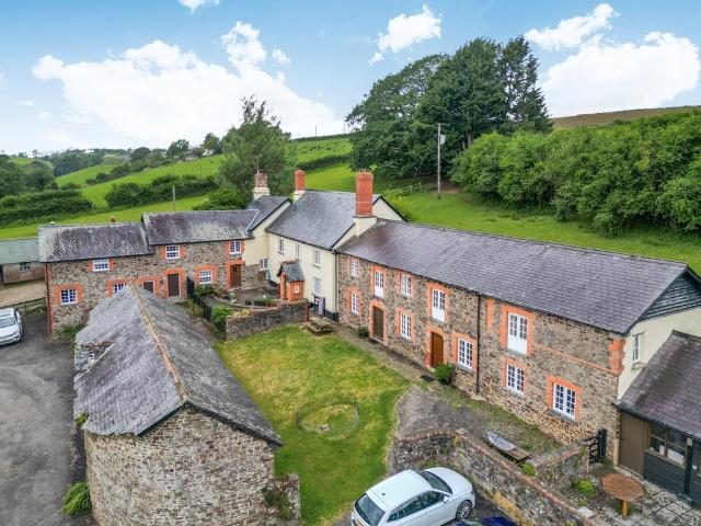 15 bedroom detached house for sale