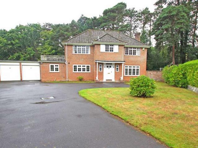 15 Bedroom Detached House