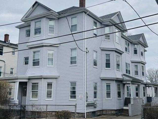 15 bedroom, Fall River MA 02724 105082471