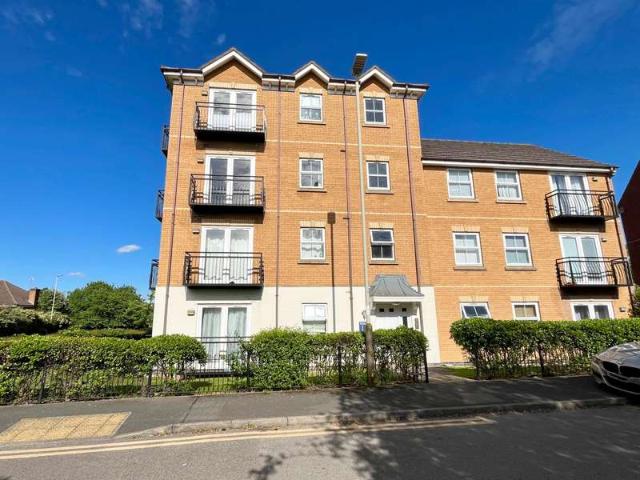 15 Bedroom Flat