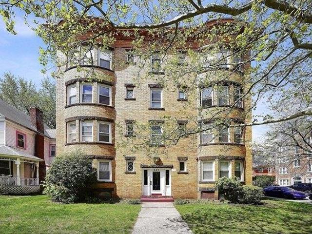 15 bedroom, Springfield MA 01108 103773731